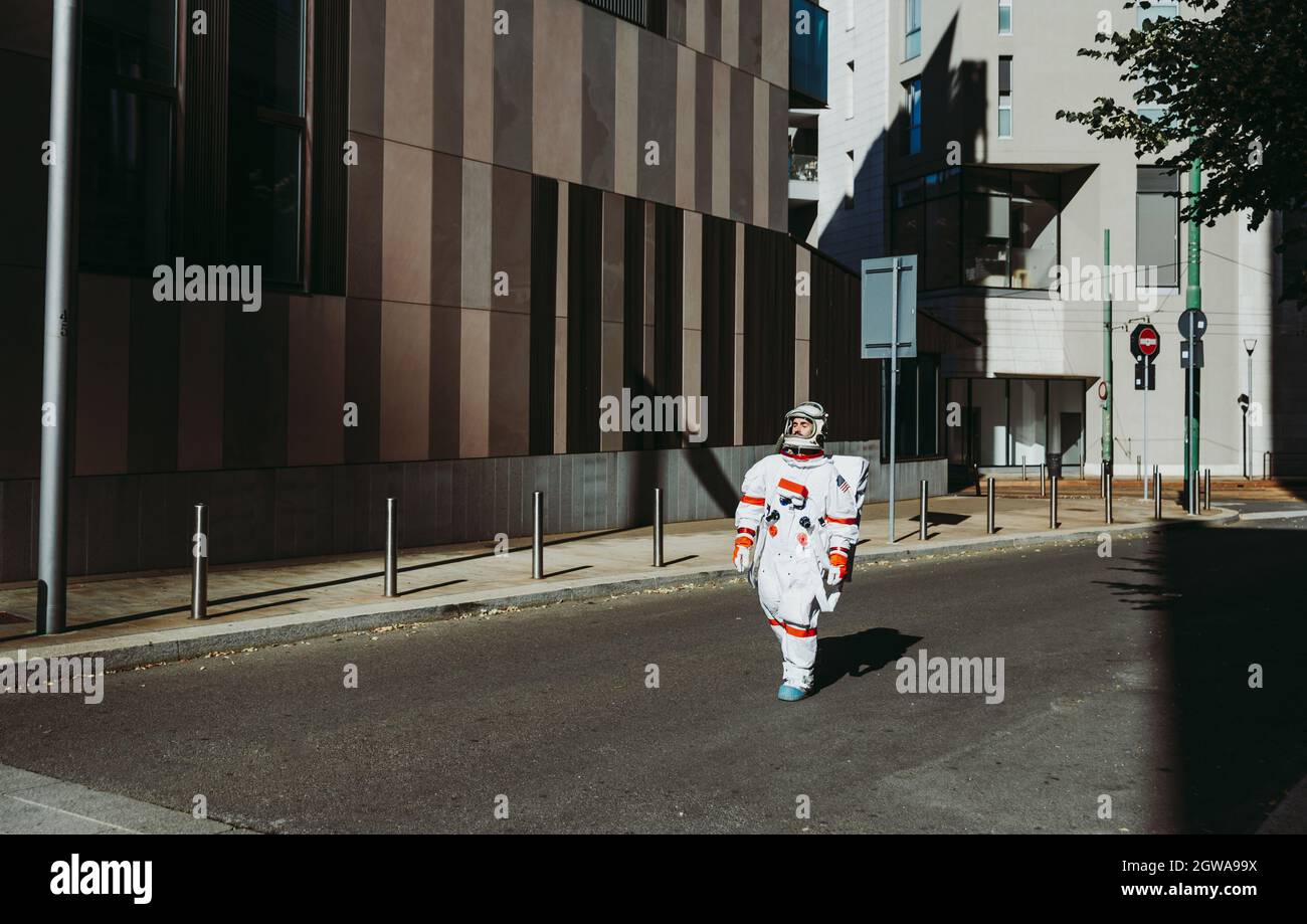 spaceman in a futuristic station. astronaut with space suit walking in ...