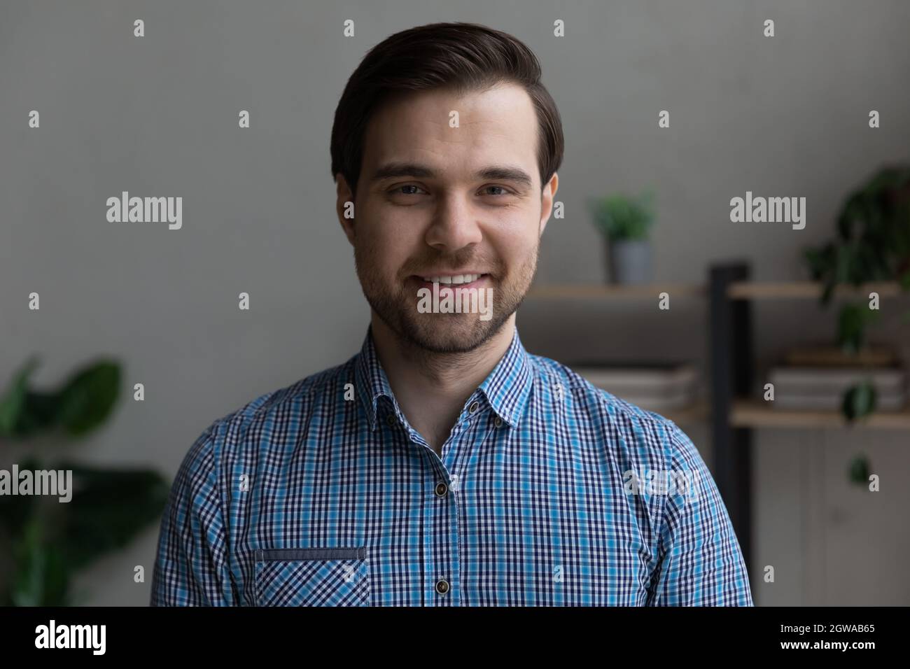 Head shot portrait smiling bearded man talking at camera Stock Photo ...