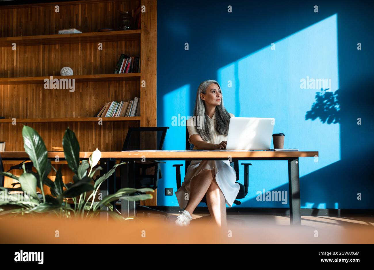 Cinematic office hi-res stock photography and images - Alamy