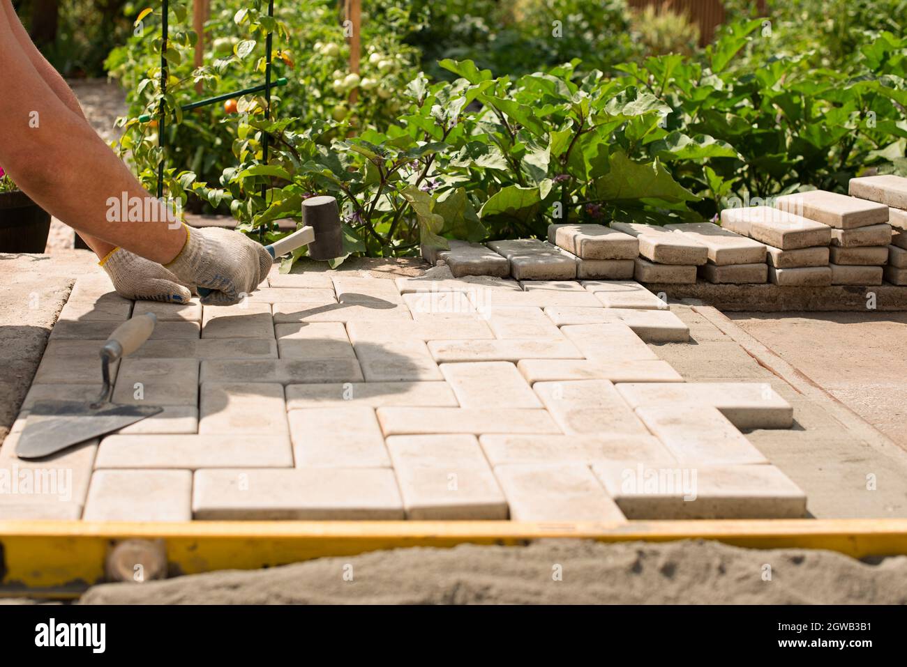 Hand slabs grass hi-res stock photography and images - Alamy