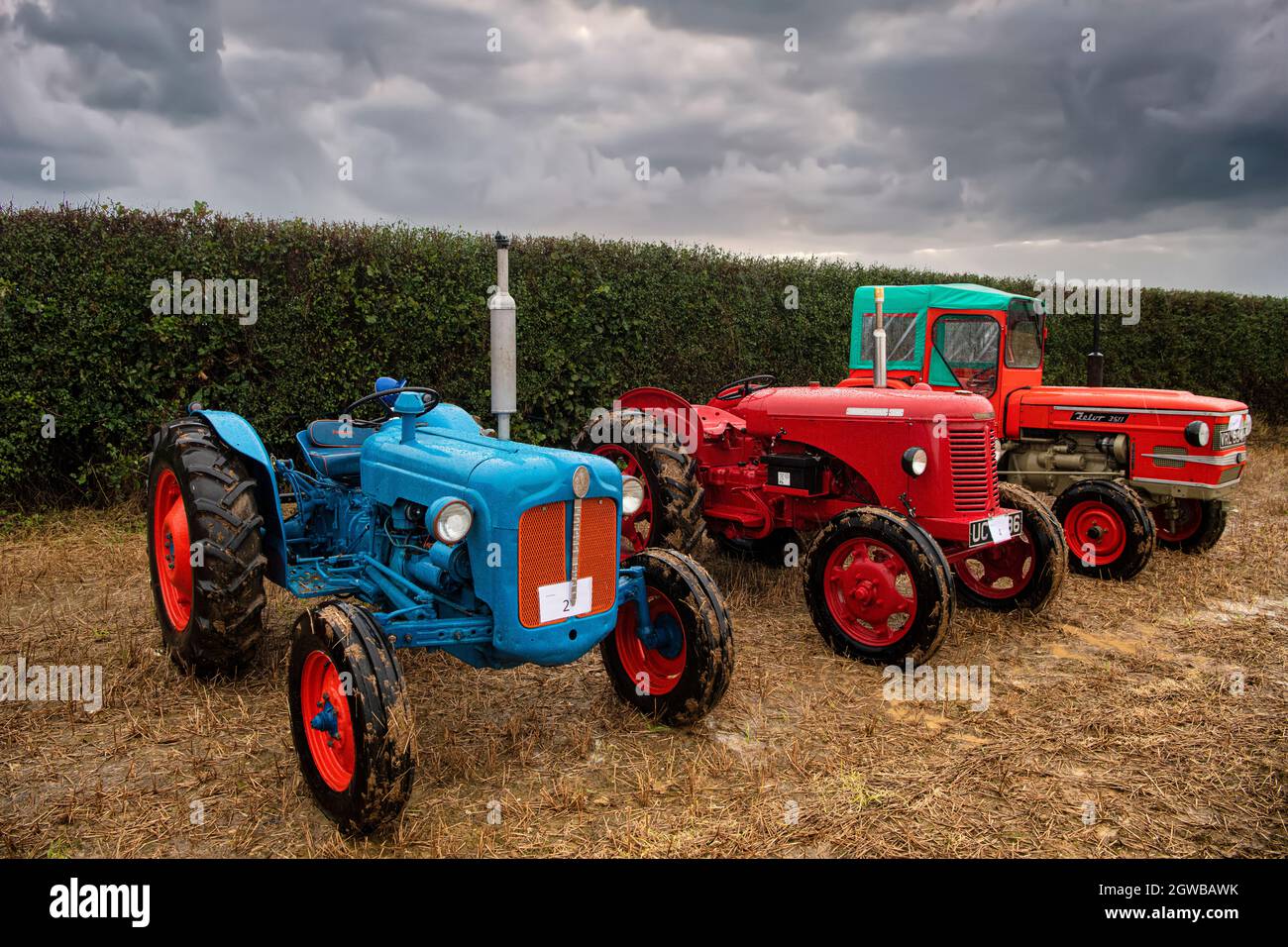Twin tractors hi-res stock photography and images - Alamy