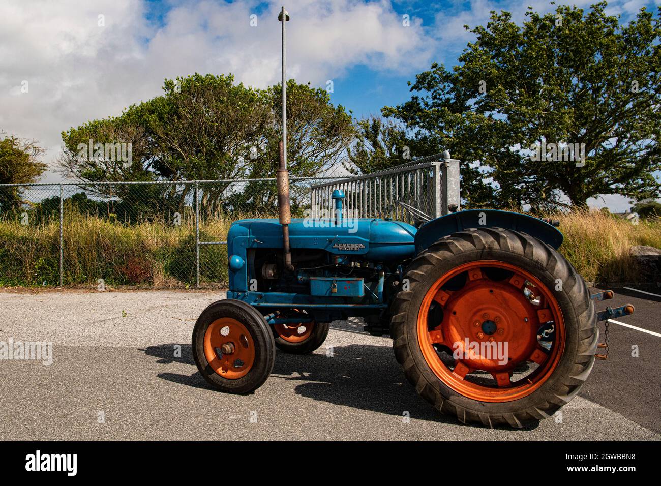 Fordson Major Tractor Stock Photo - Alamy