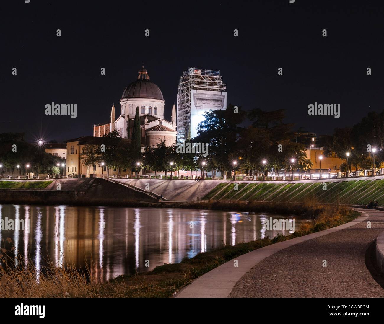Fiume adige river hi-res stock photography and images - Alamy