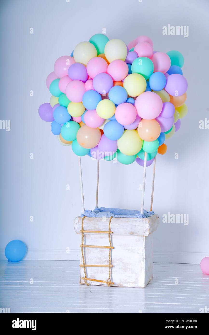Balloon studio container hi-res stock photography and images - Alamy