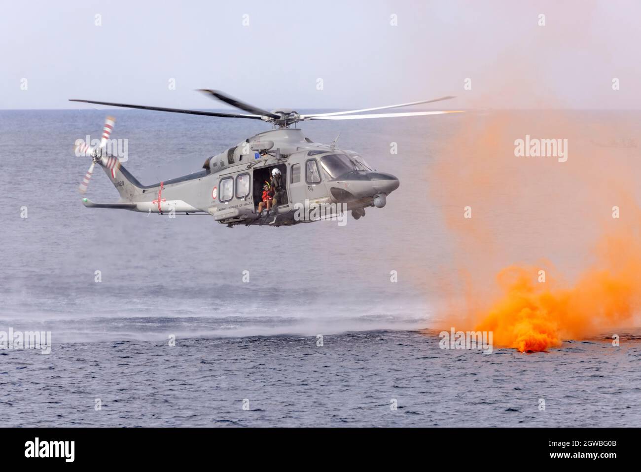 Air sea rescue crew hi-res stock photography and images - Alamy