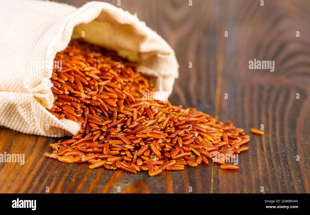 Red cargo rice hi-res stock photography and images - Alamy