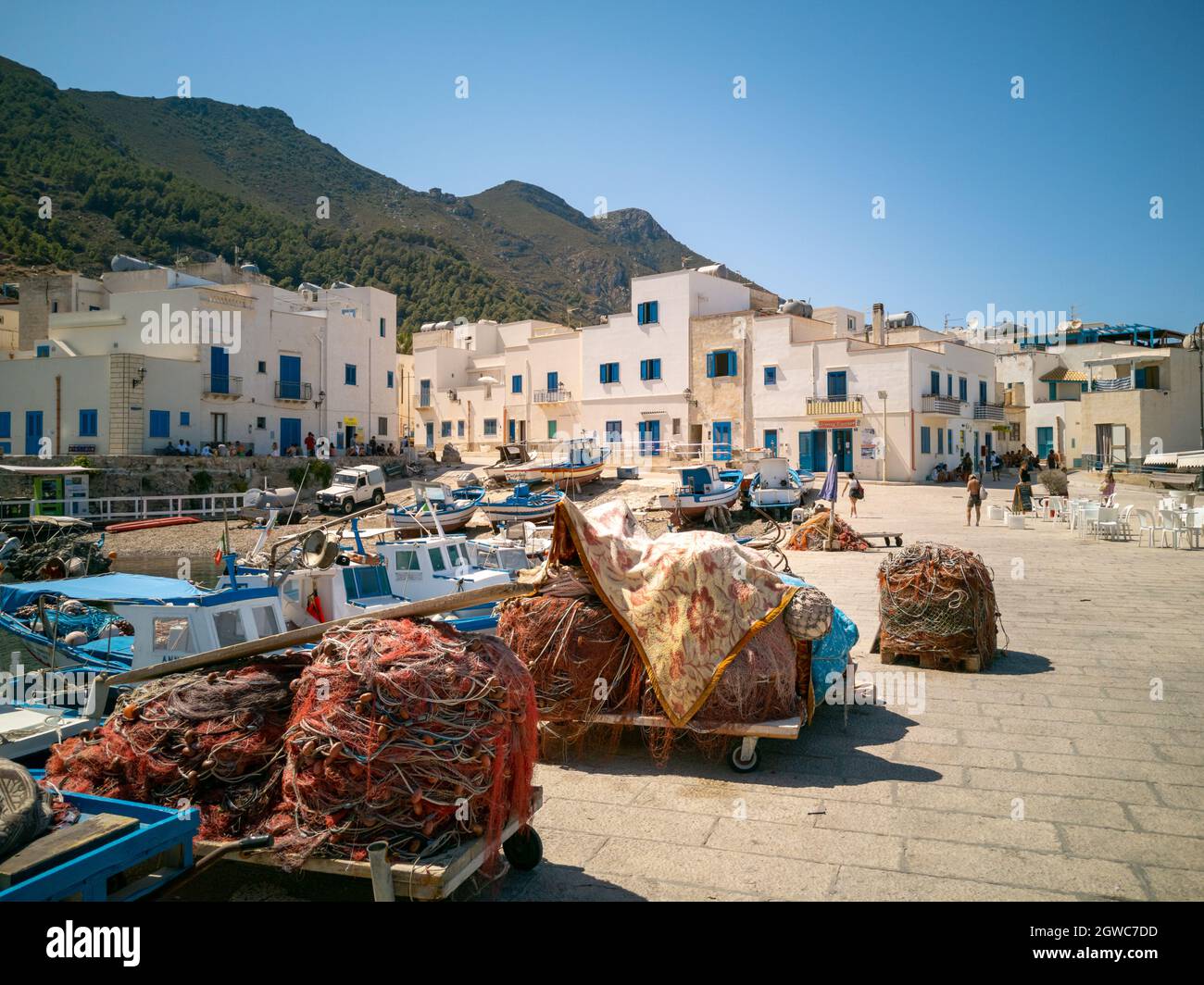Marettimo and beach hi-res stock photography and images - Alamy