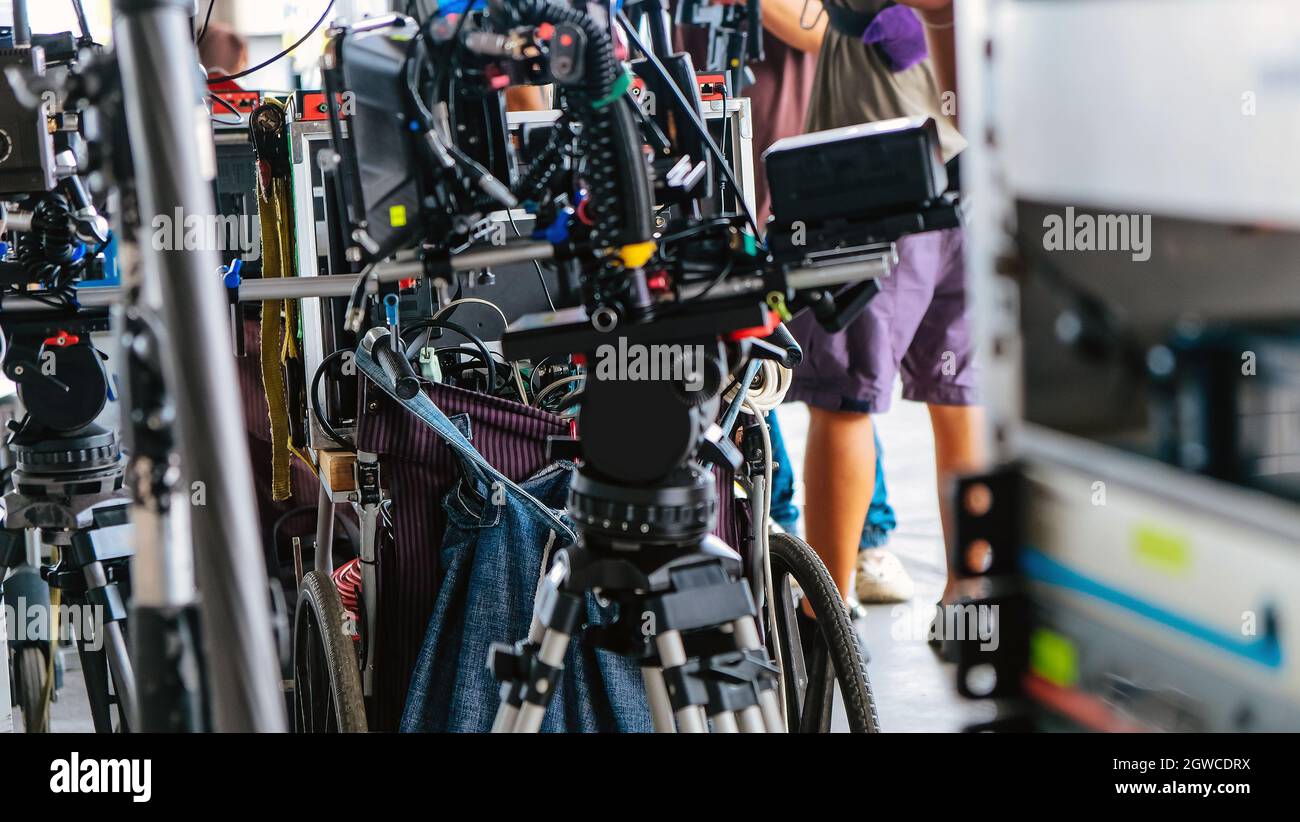 Behind scenes hi-res stock photography and images - Alamy