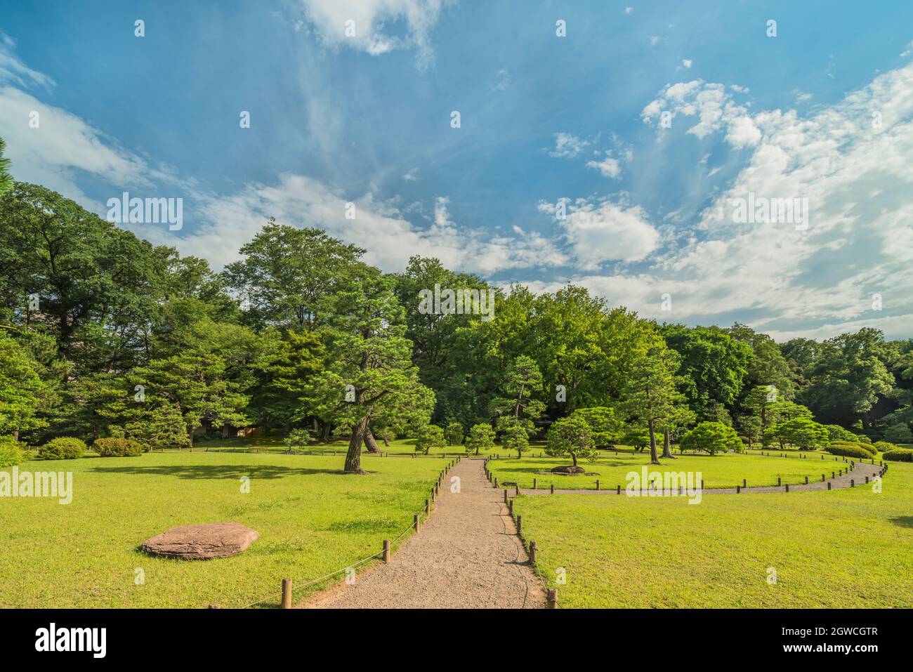 Japan tokyo rikugien park hi-res stock photography and images - Alamy