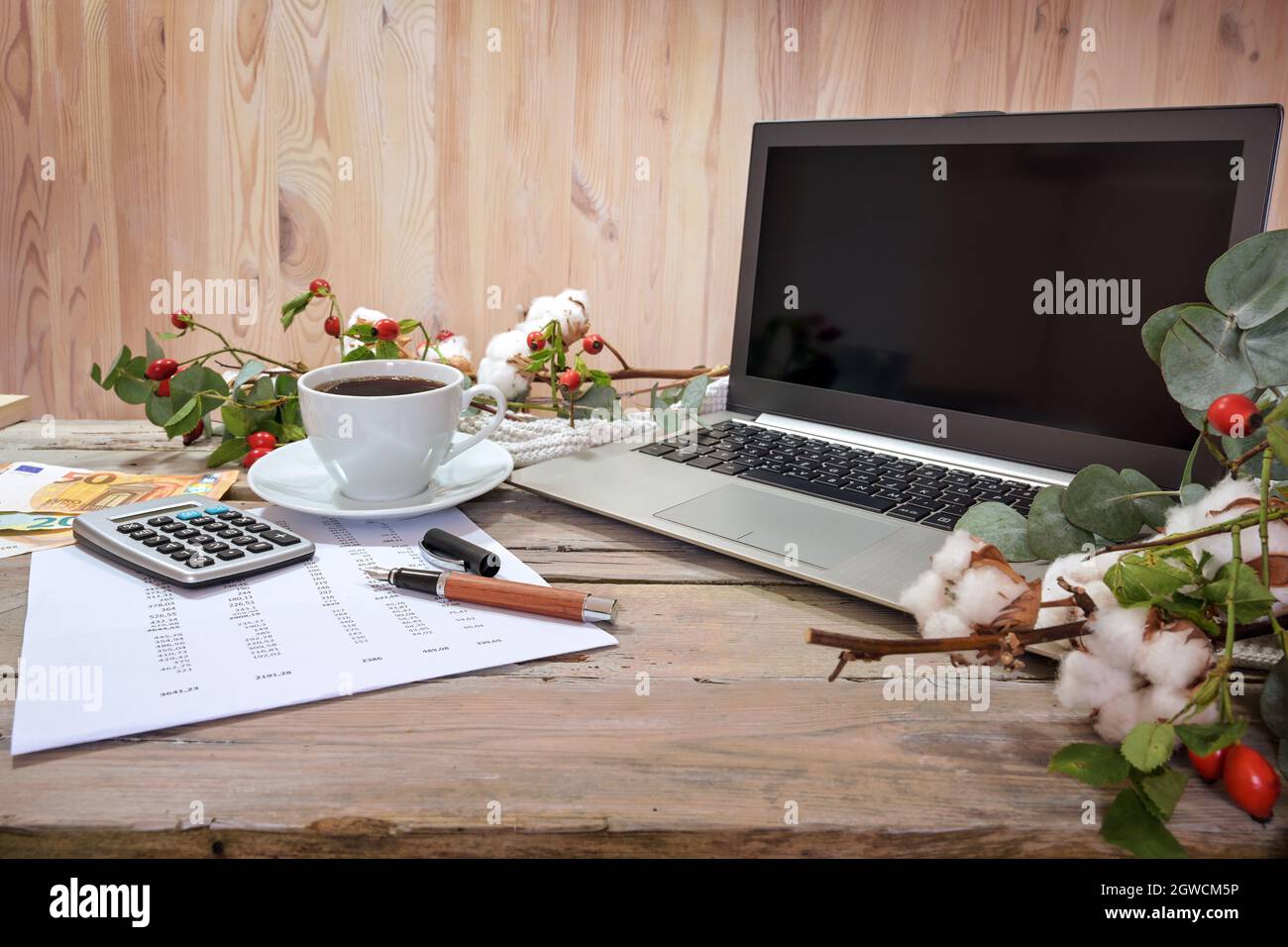 Finance and accounting hi-res stock photography and images - Alamy