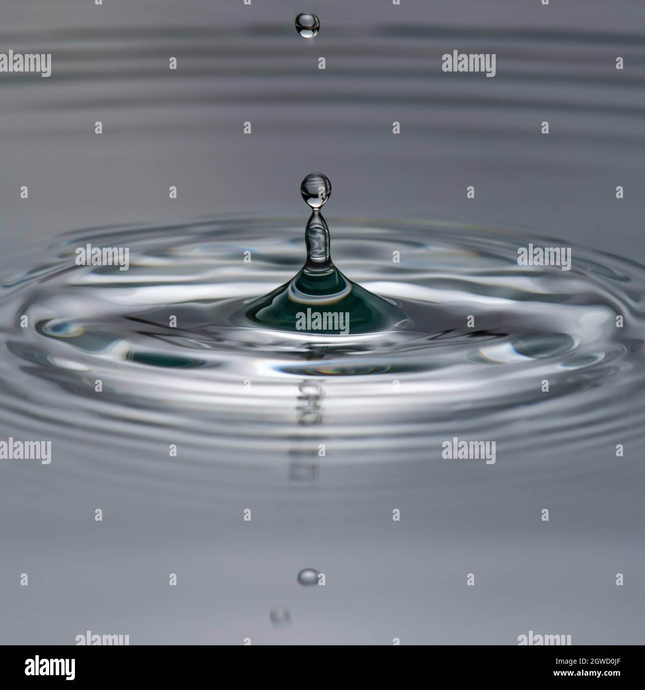 Bouncing water droplet hi-res stock photography and images - Alamy