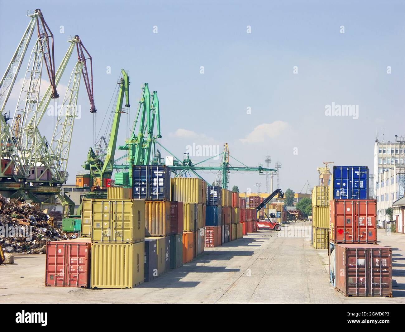 Scrap Loading Container High Resolution Stock Photography and Images ...
