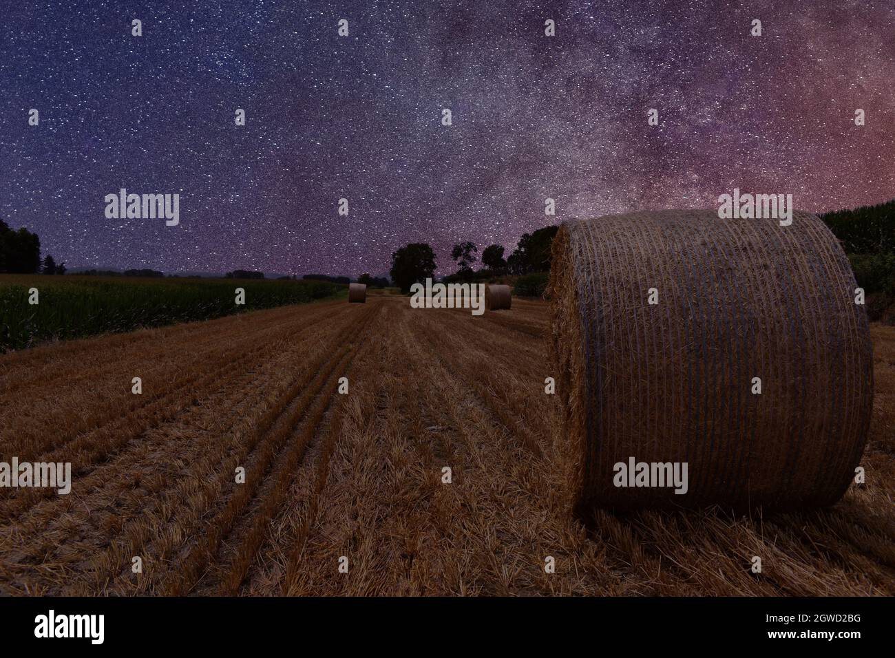 Hay bales milky way hi-res stock photography and images - Alamy