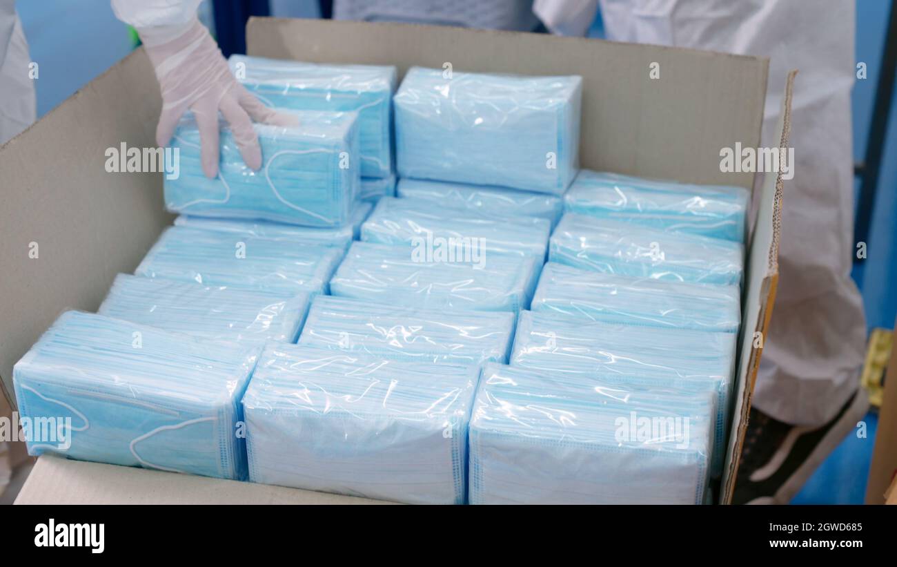 Packing factory asia hi-res stock photography and images - Alamy