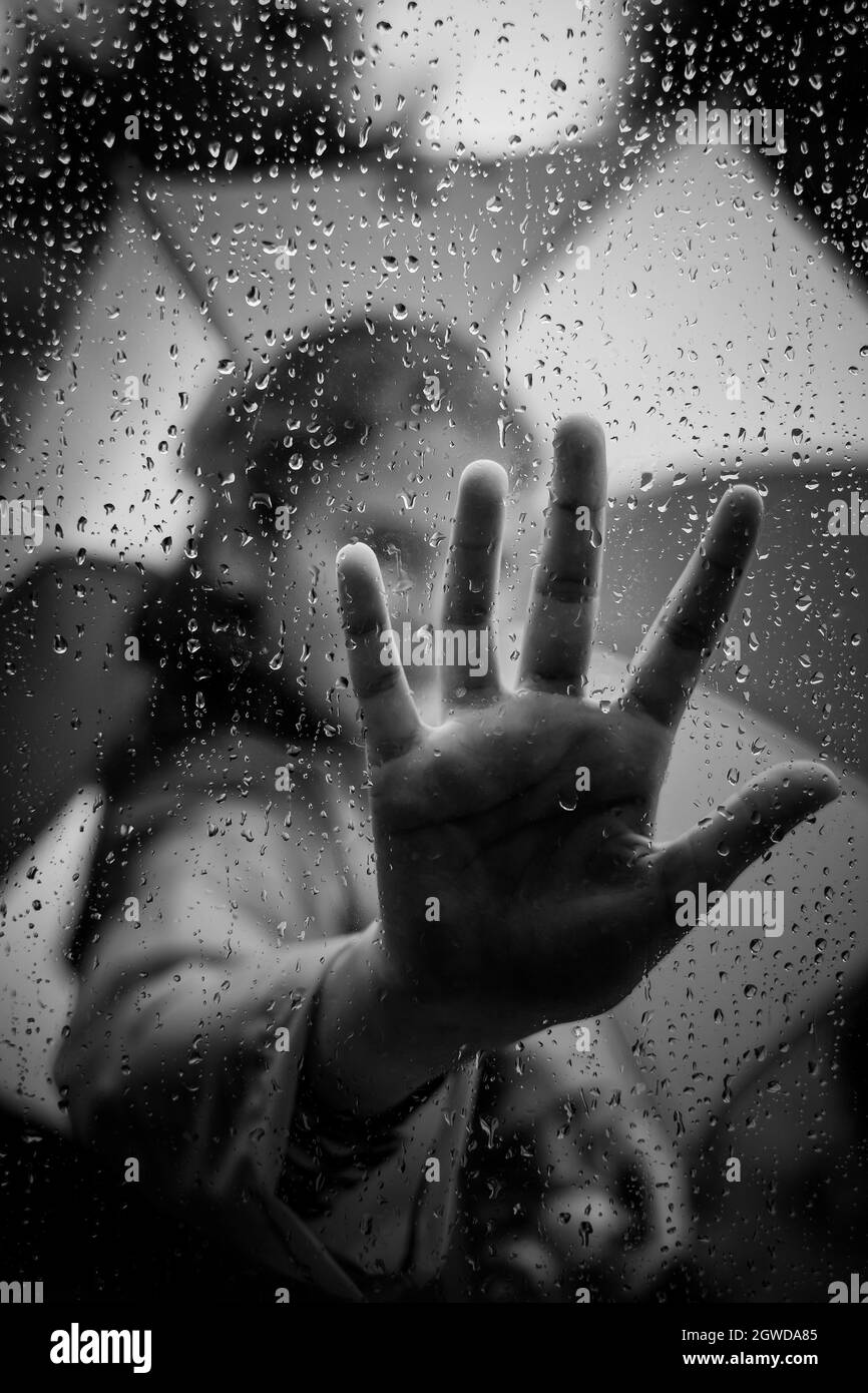 Child window rain 11 hi-res stock photography and images - Alamy