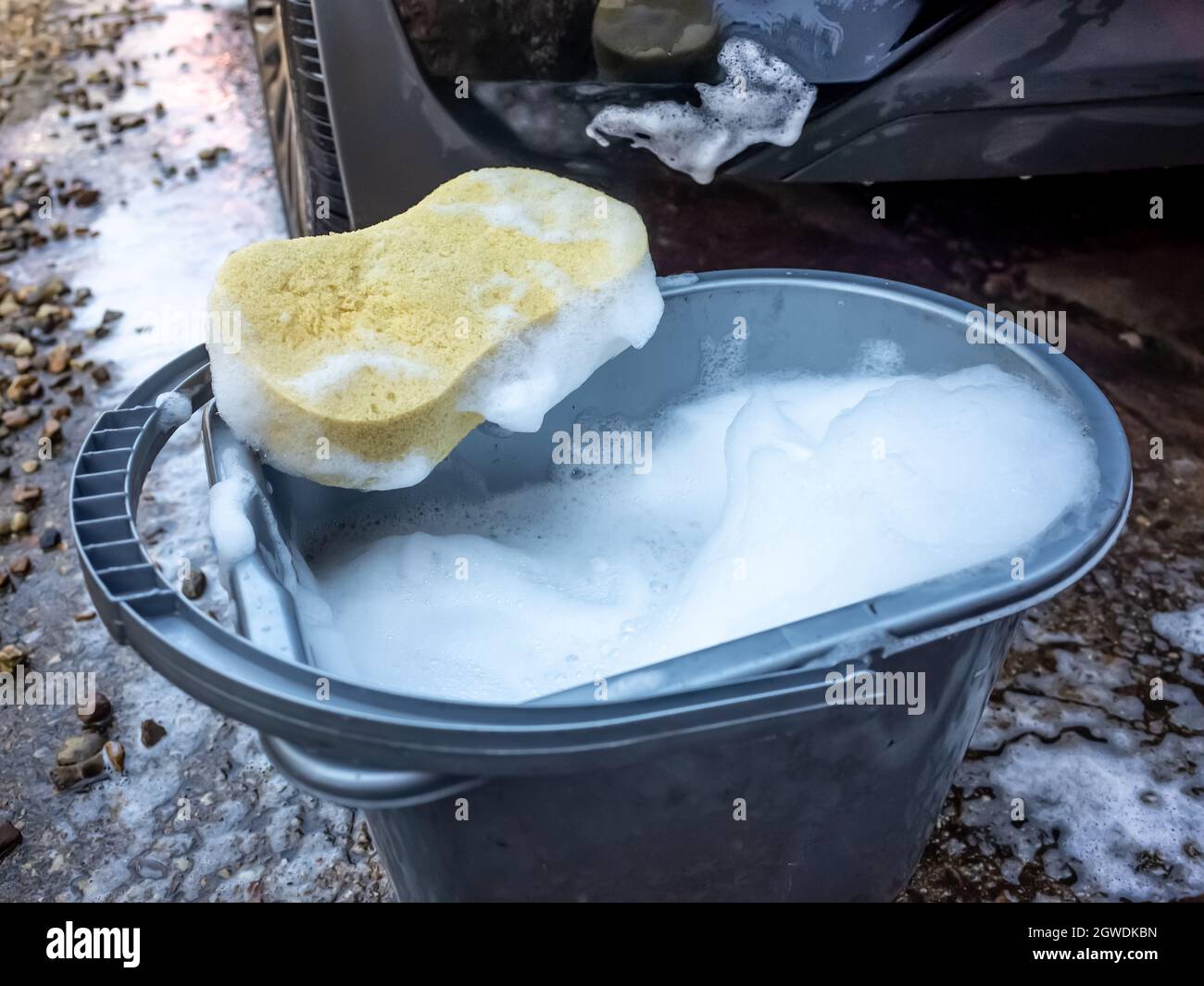 Soapy bucket hi-res stock photography and images - Alamy
