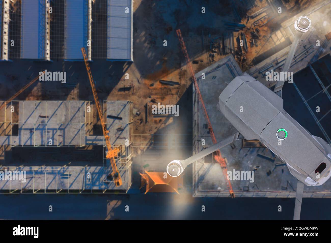 Drone pilot construction site hi-res stock photography and images - Alamy