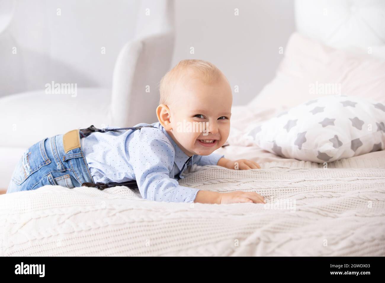 Three boys lying face up hi-res stock photography and images - Alamy