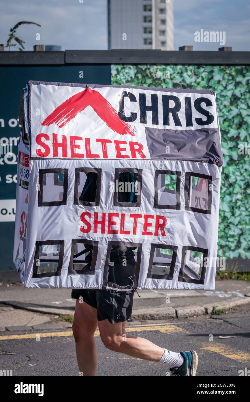 London, UK. 3rd Oct, 2021. Runner for Shelter homeless charity. London ...