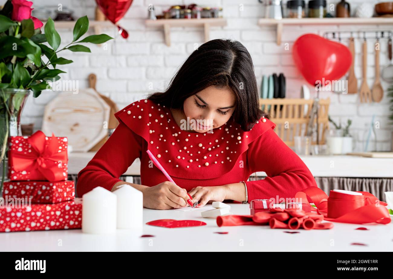 Women making letter hi-res stock photography and images - Alamy