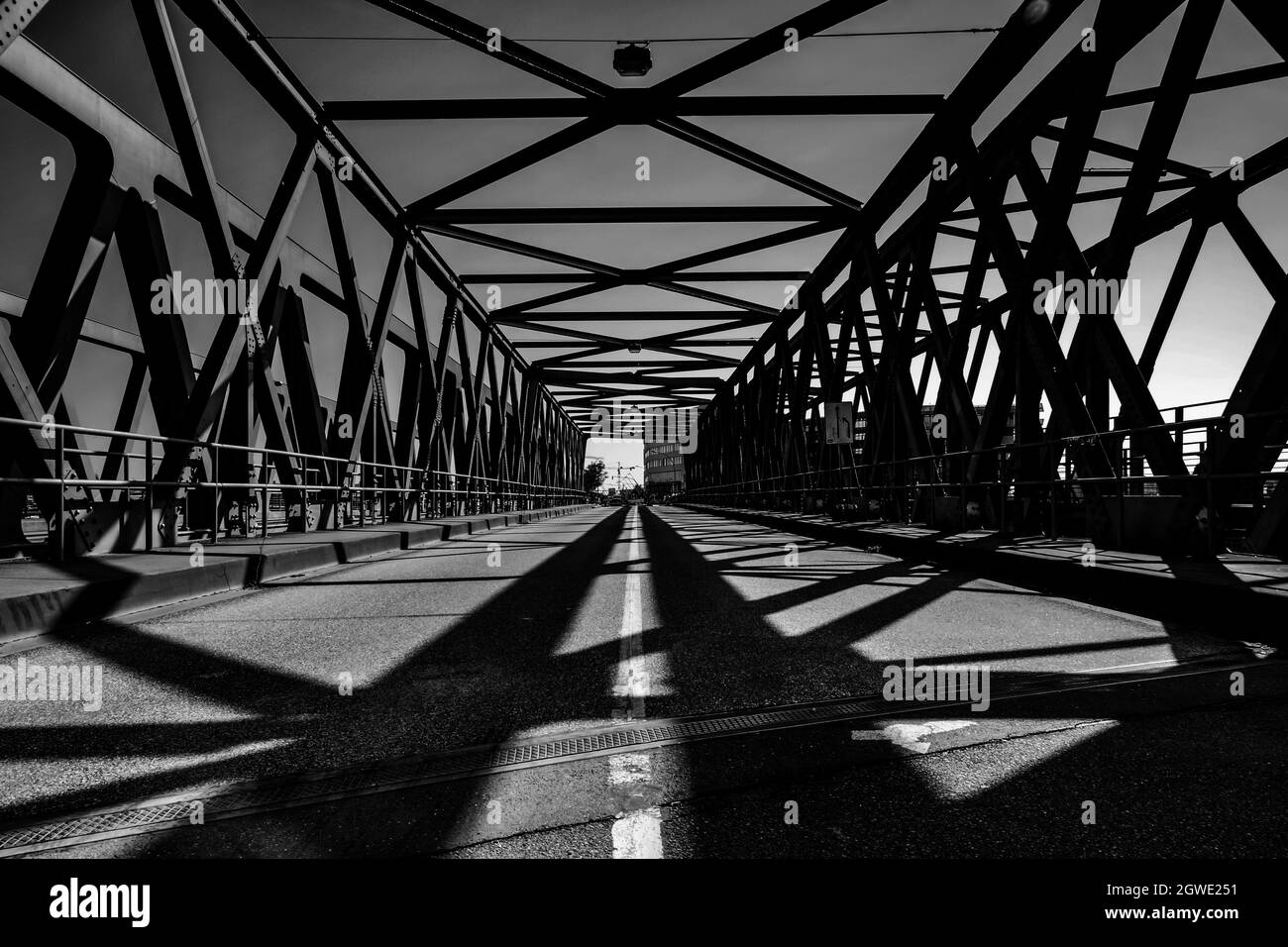 Dark sky natural bridges hi-res stock photography and images - Alamy