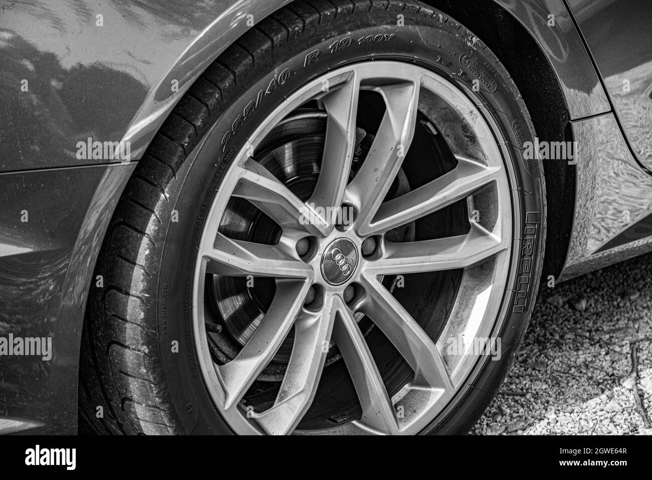 Audi car wheel close up Stock Photo - Alamy