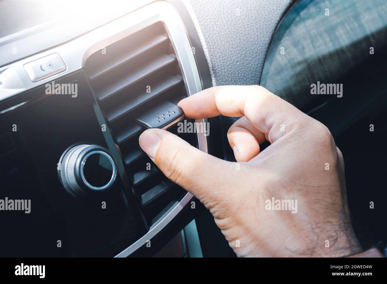 Wind direction hi-res stock photography and images - Alamy