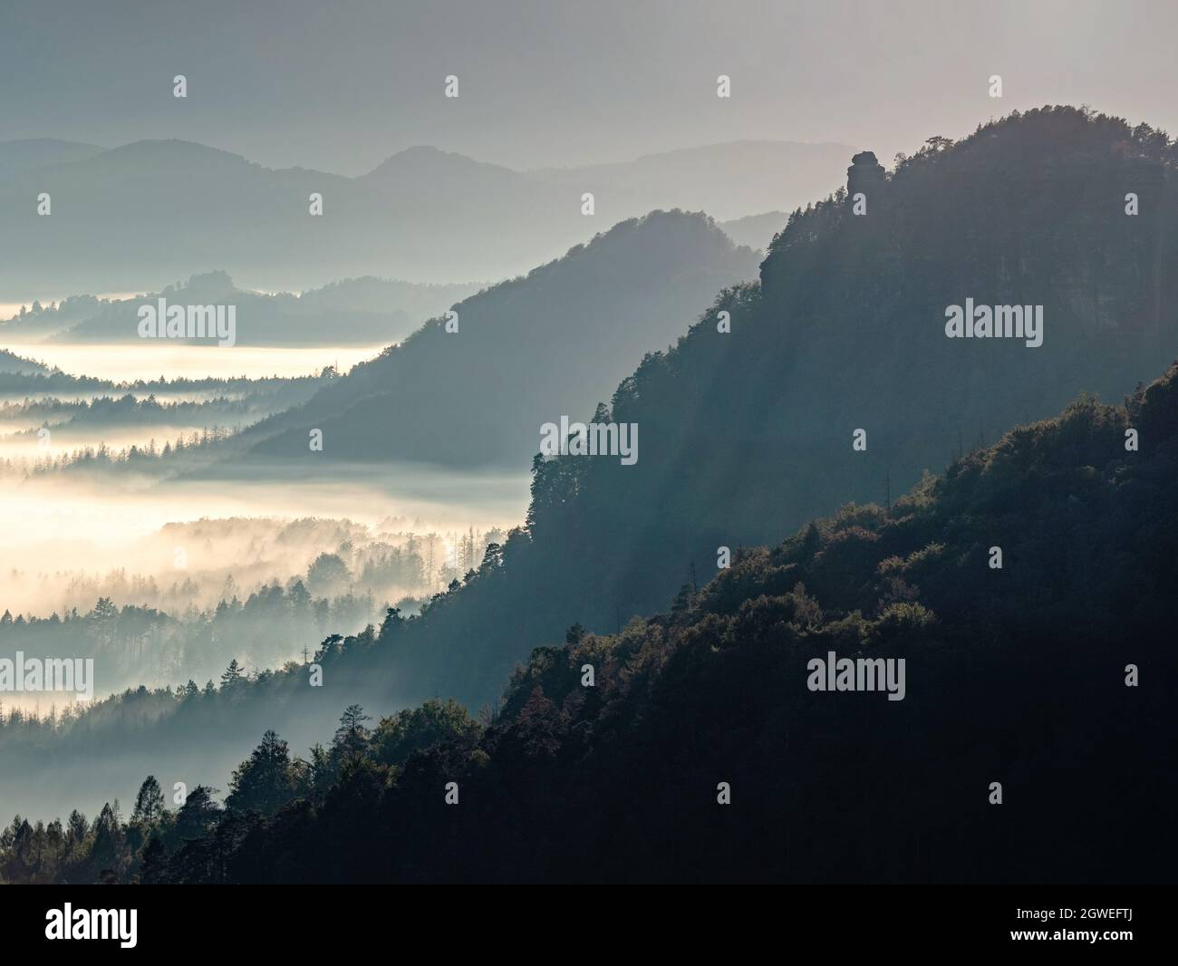 Mysterious dark valley hi-res stock photography and images - Alamy