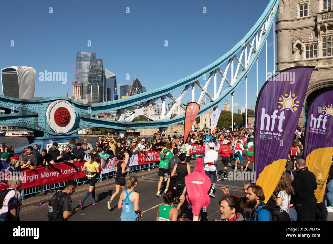 2021 people hi-res stock photography and images - Alamy