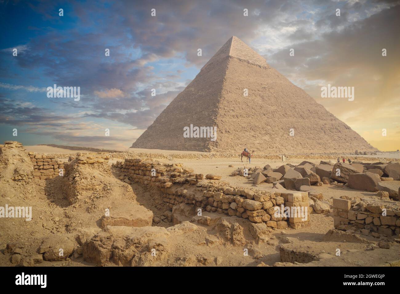 Giza pyramids aerial view hi-res stock photography and images - Alamy