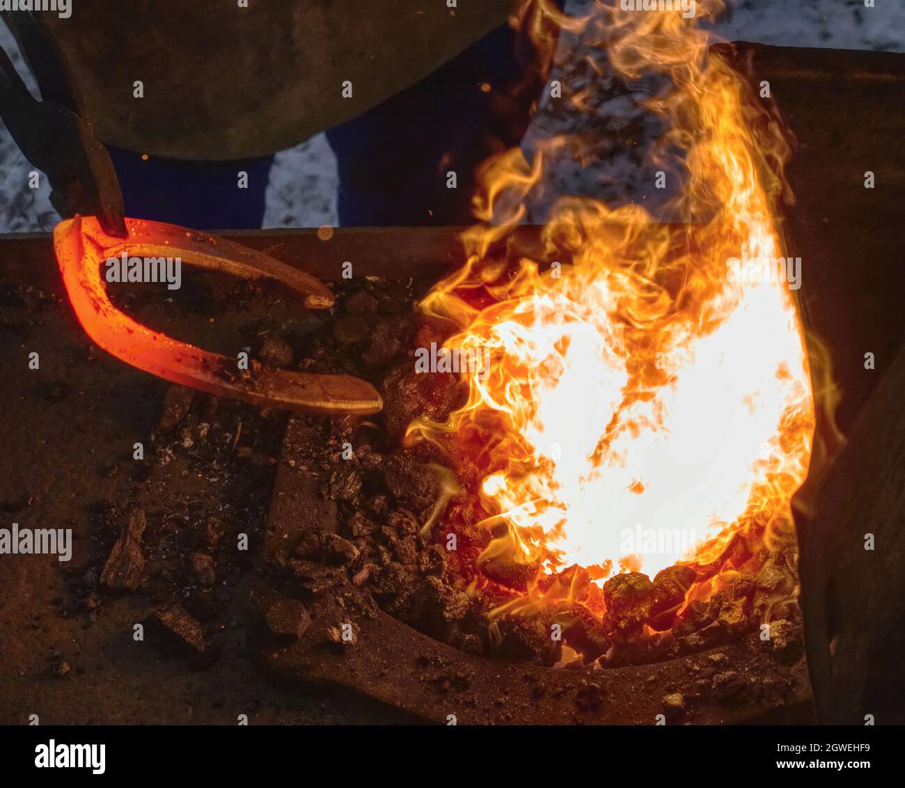 Heating metal rod hi-res stock photography and images - Alamy