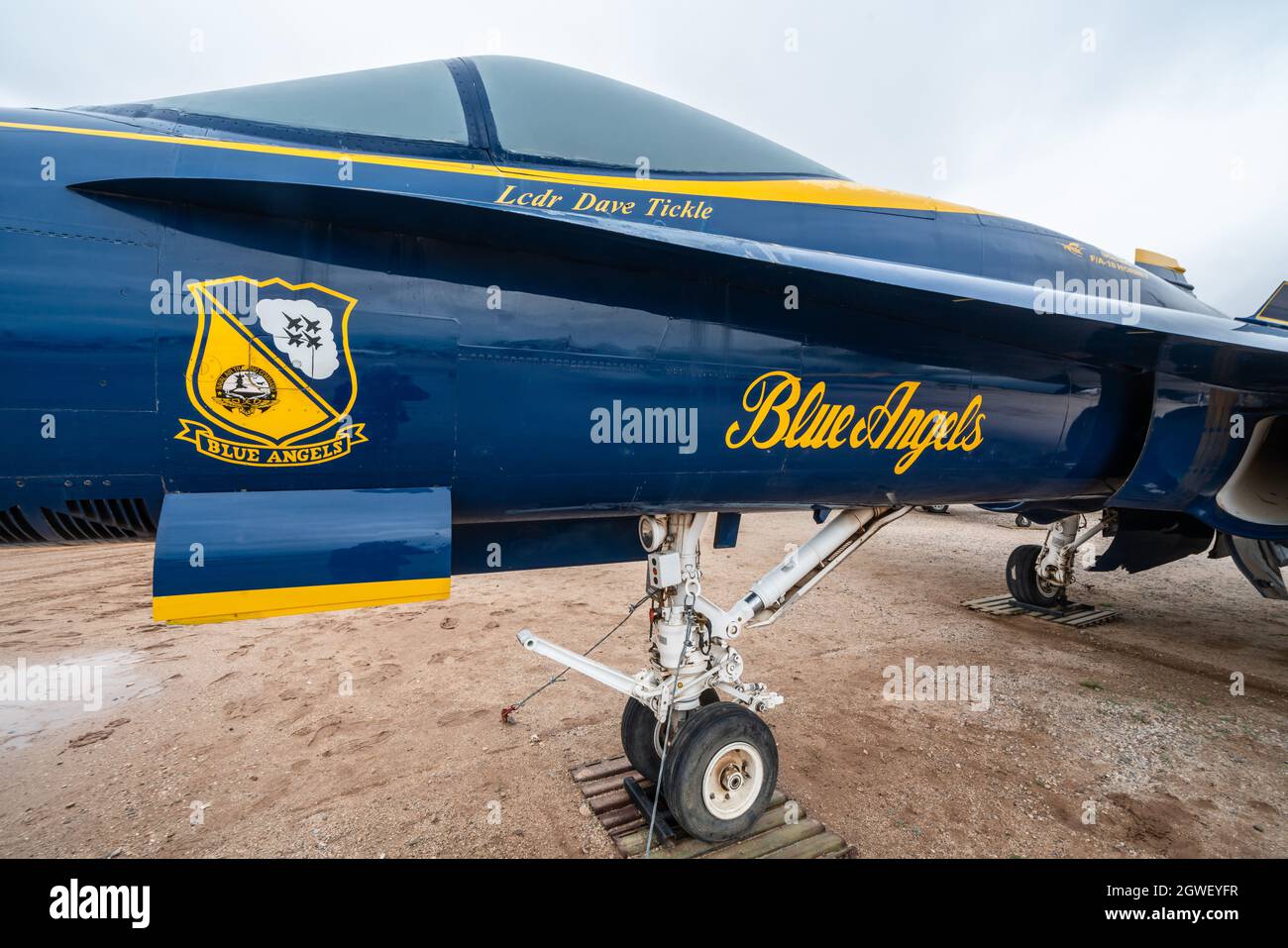 McDonnell Douglas F/A-18A Hornet fighter bomber in Blue Angels paint in ...