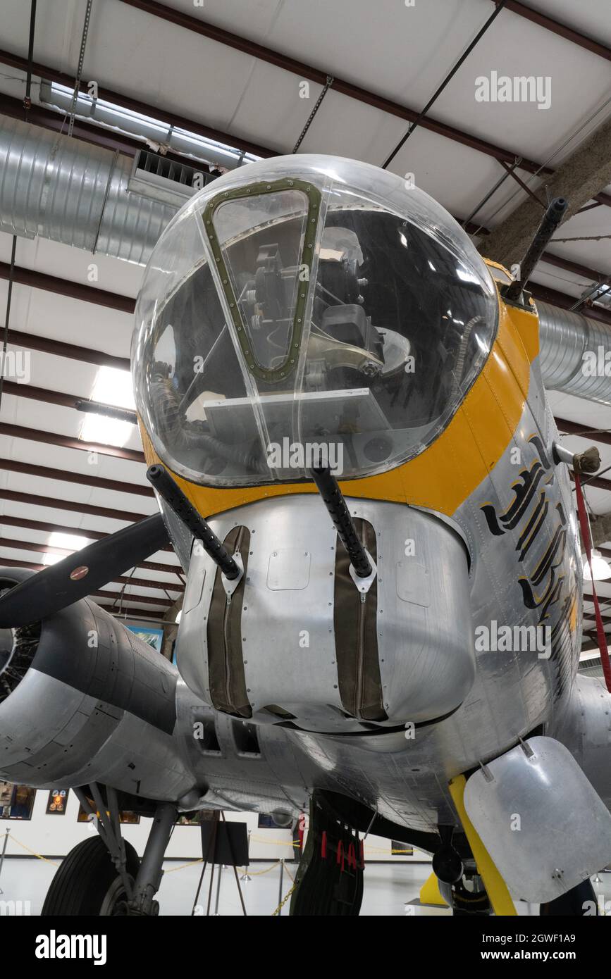 Chin turret boeing b 17g flying hi-res stock photography and images - Alamy