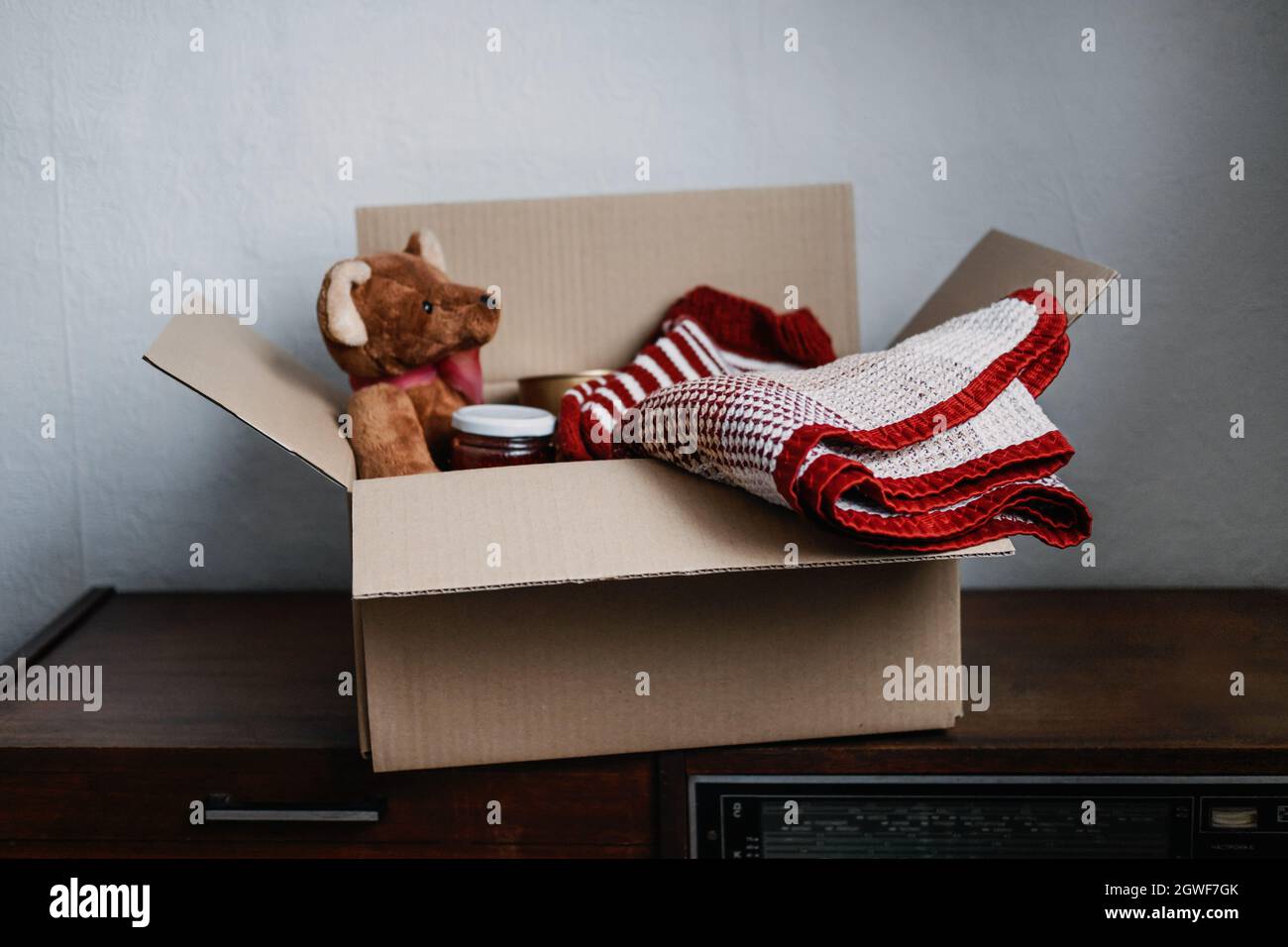 Christmas charity donation hi-res stock photography and images - Alamy