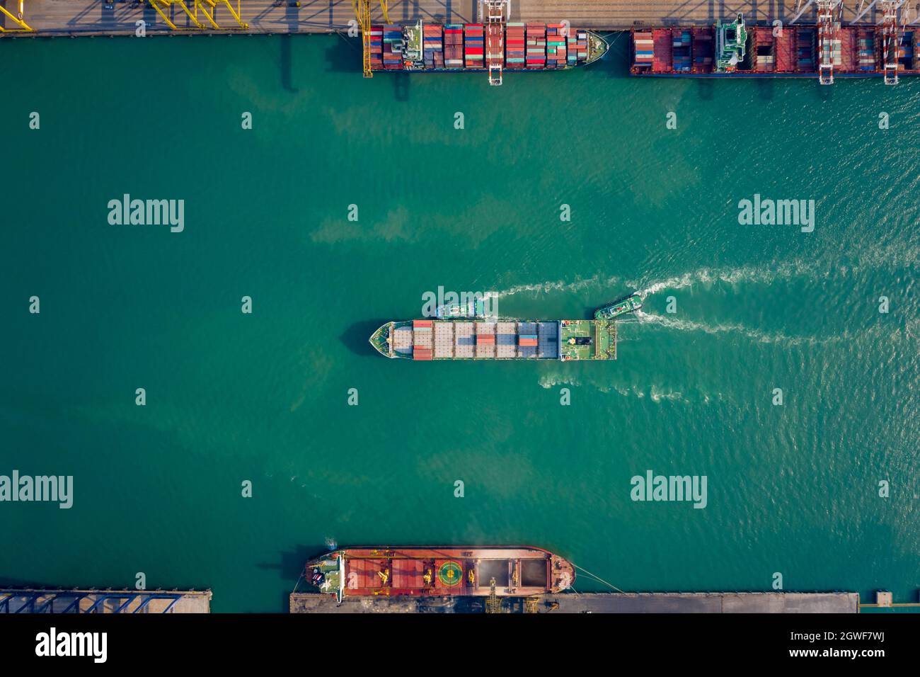 Tugboat top hi-res stock photography and images - Alamy