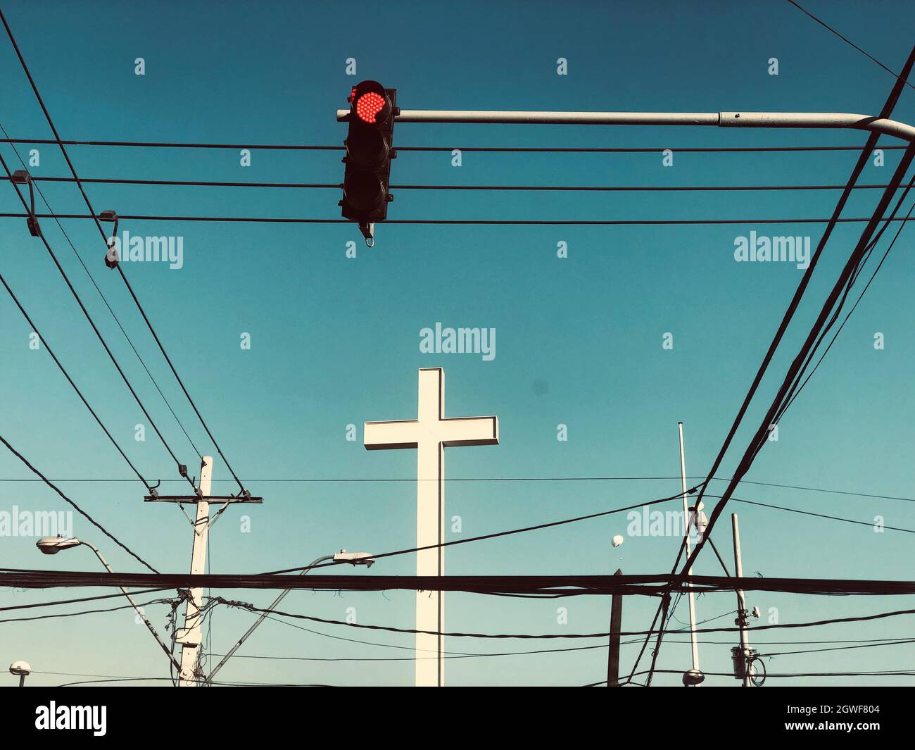 Warning cables cross here sign hi-res stock photography and images - Alamy