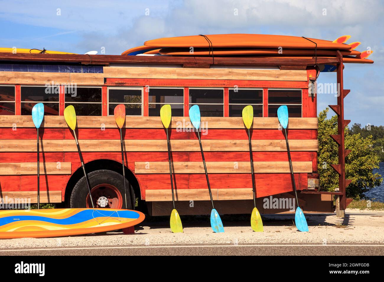 Nassau bus hi-res stock photography and images - Alamy