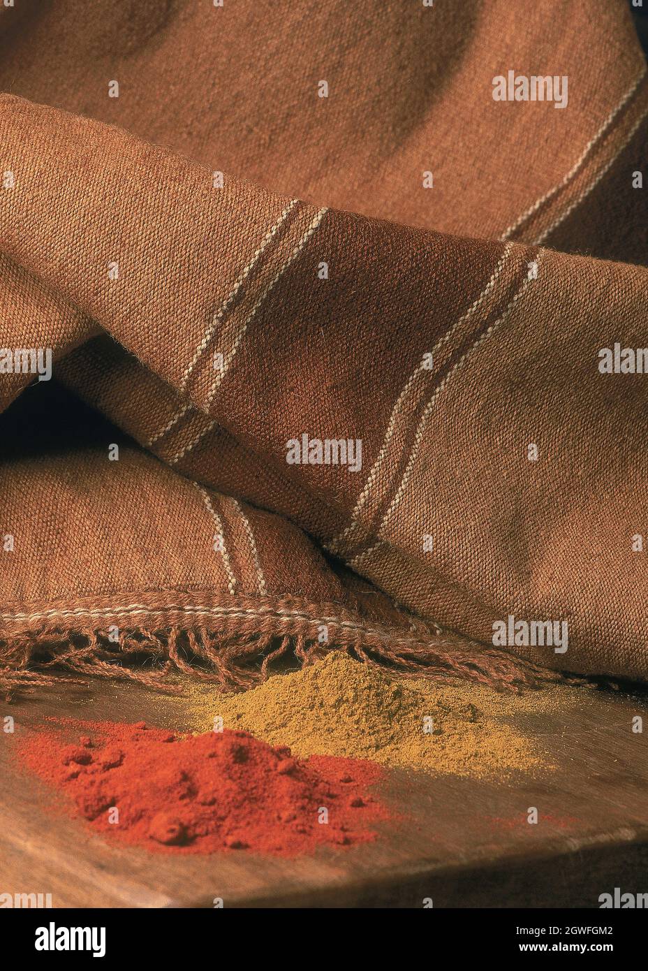 Spun fabrics hi-res stock photography and images - Alamy