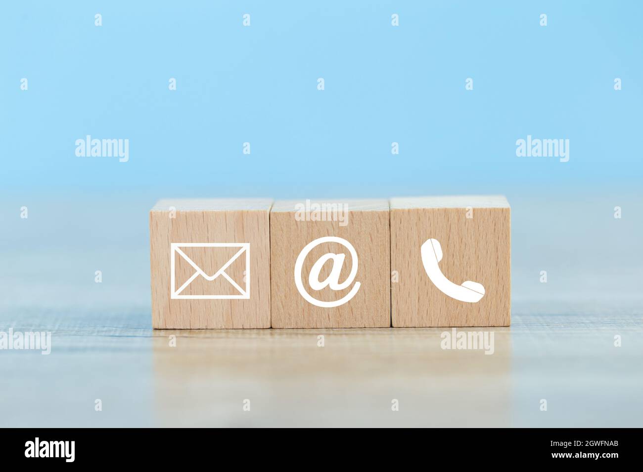 Block symbol hi-res stock photography and images - Alamy