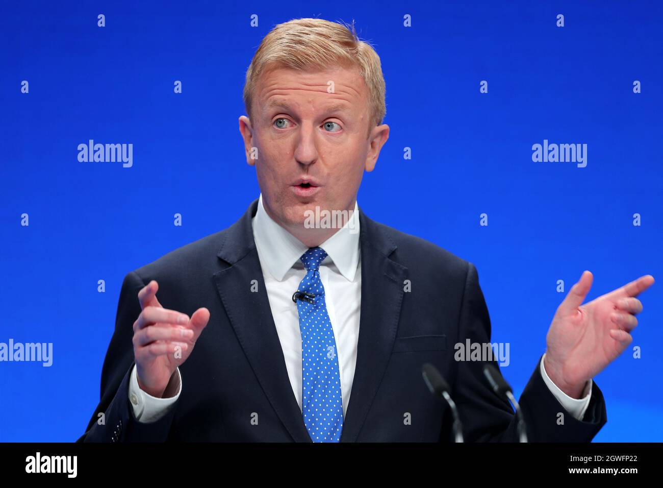 Oliver dowden portrait hi-res stock photography and images - Alamy