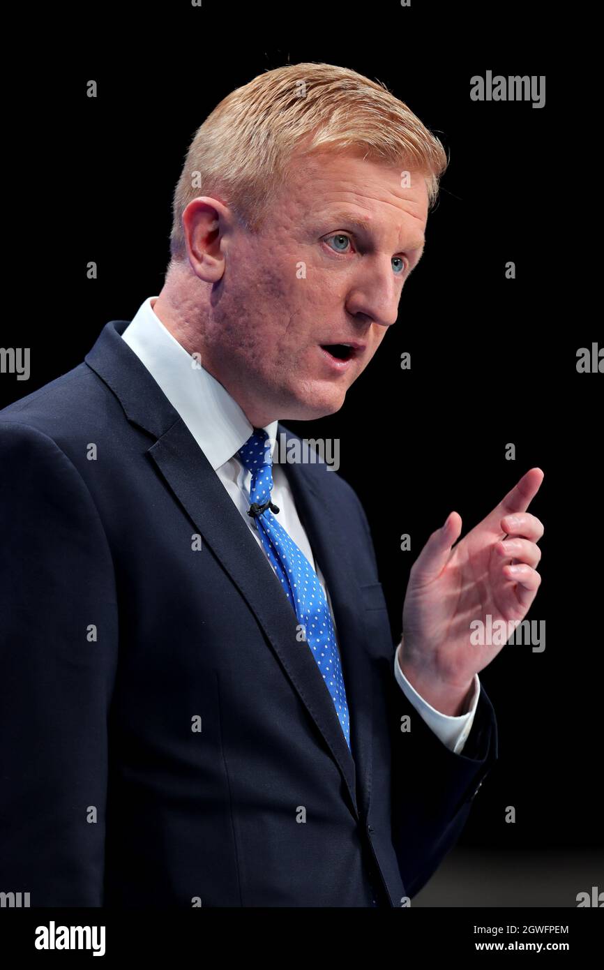 Oliver dowden portrait hi-res stock photography and images - Alamy