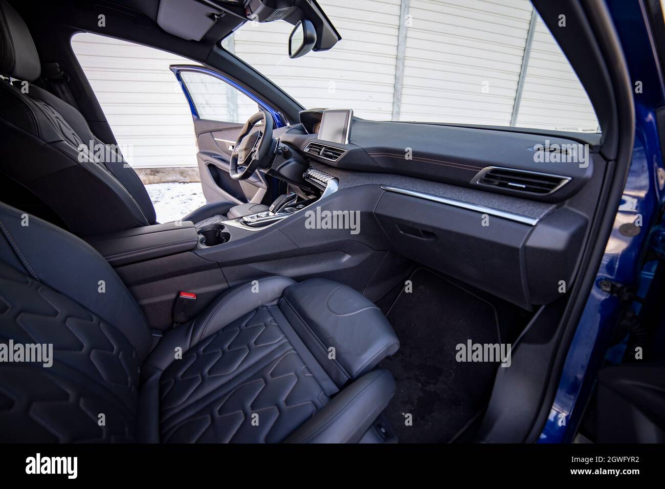 Luxury car front view isolated black hi-res stock photography and ...