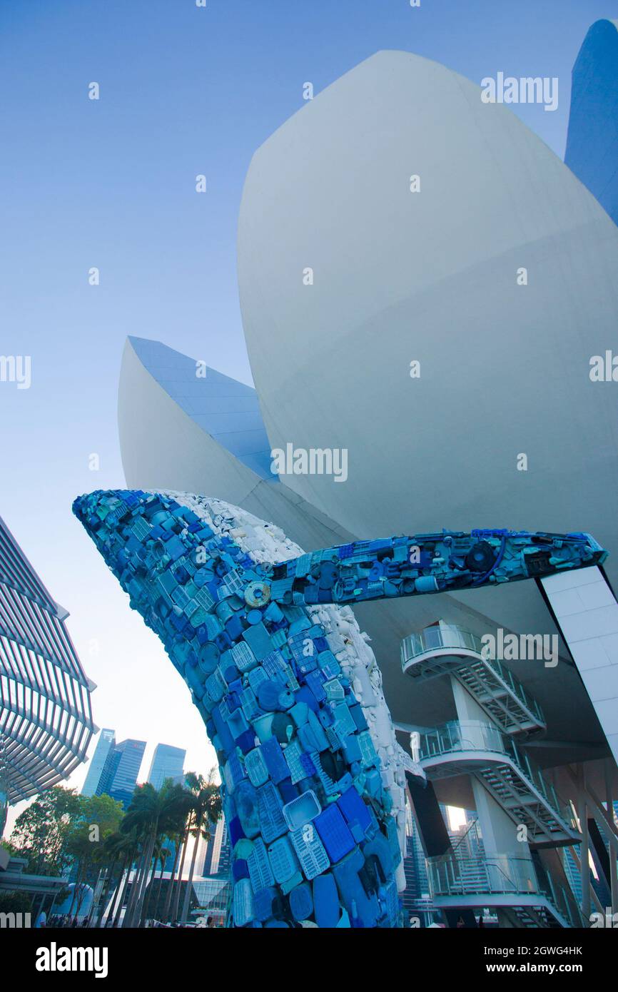 Skyscraper Whale - Reclaimed ocean plastic waste structure Stock Photo ...