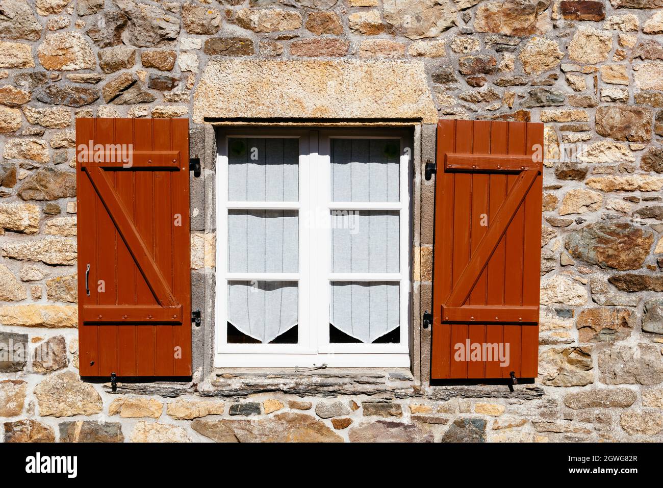 Old masonry with shutter hi-res stock photography and images - Alamy