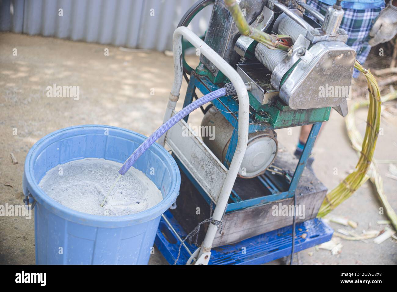 Boiling sugar cane hi-res stock photography and images - Alamy