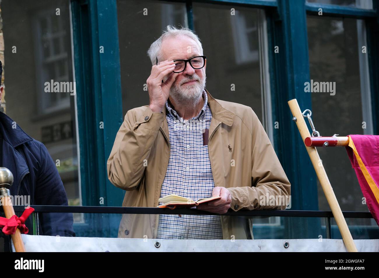 Cable Street, London, UK. 3rd Oct 2021. Jeremy Corbyn MP. People ...