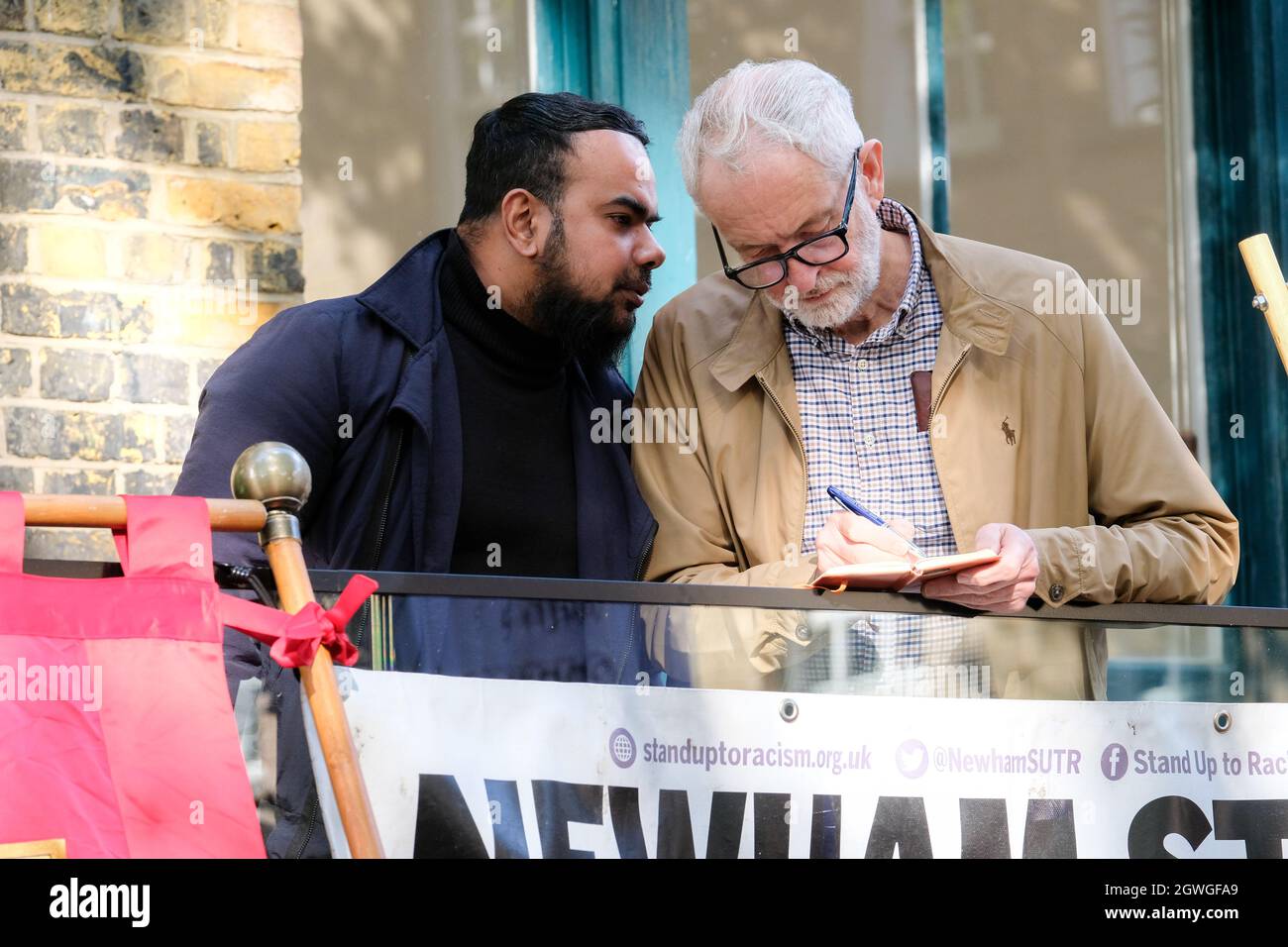 Cable Street, London, UK. 3rd Oct 2021. Jeremy Corbyn MP. People ...