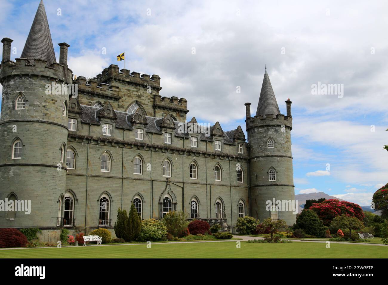 Loch fyne exterior hi-res stock photography and images - Alamy