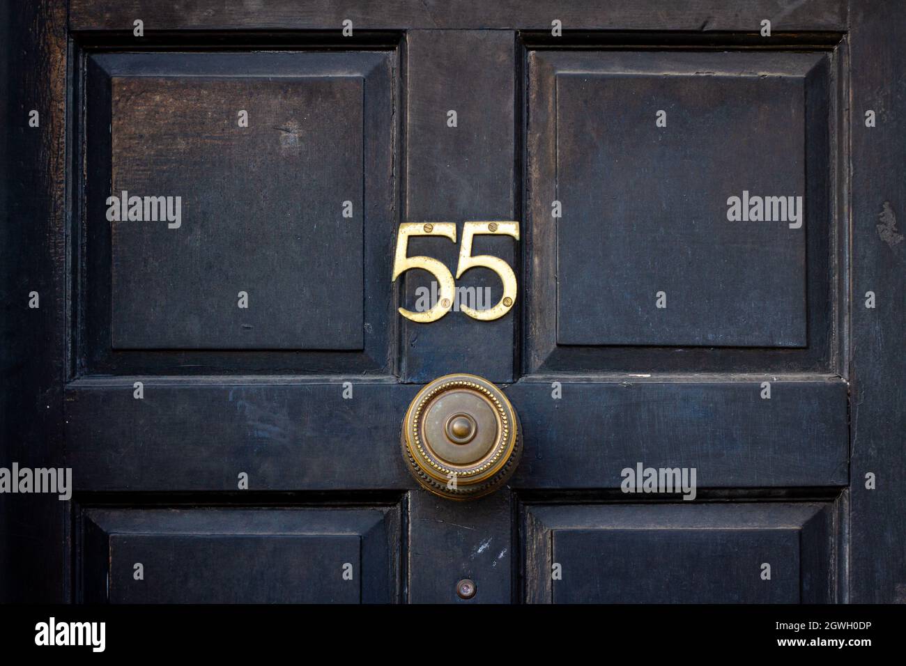 Peephole door number hi-res stock photography and images - Alamy