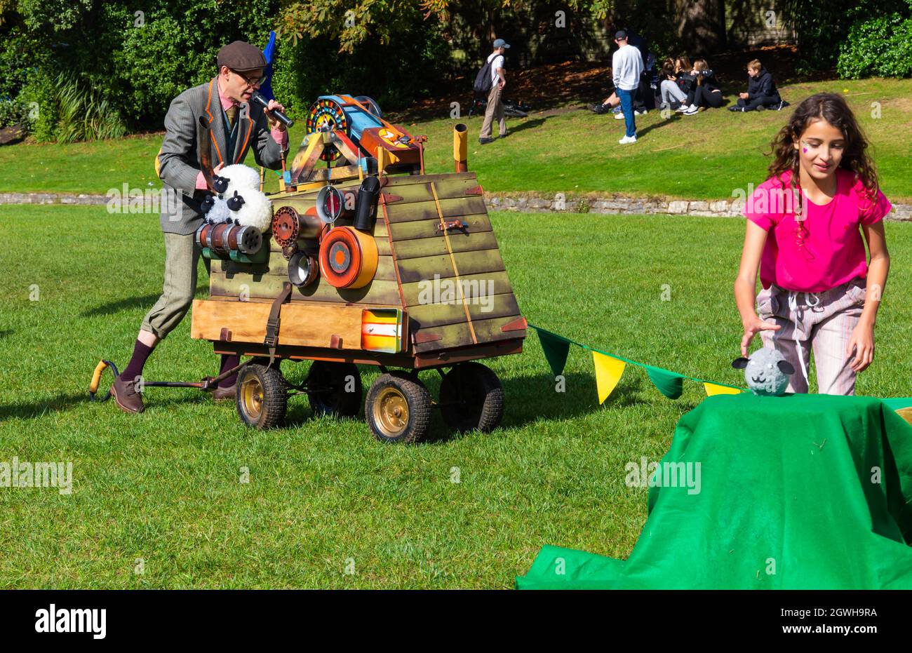 Bournemouth, Dorset UK. 3rd October 2021. After a washout yesterday ...